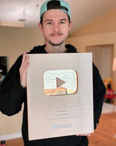 RussoPlays - Bio, Net Worth, Married, Nationality, Career, Facts