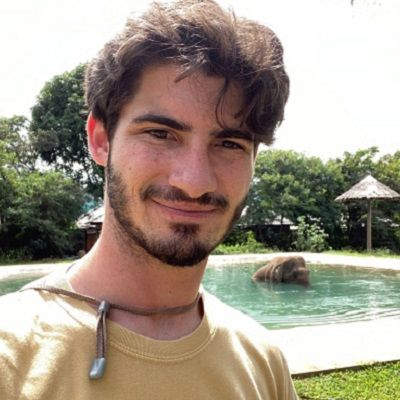 Mopi Bio, Age, Net Worth, Single, Nationality, Career, Facts