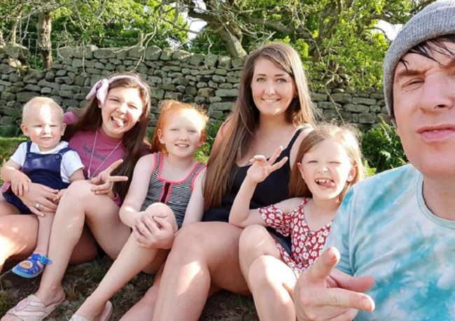 Esmé Ingham - Bio, Age, Net Worth, Single, Nationality, Facts