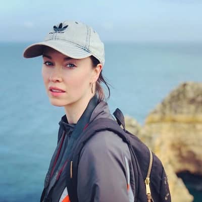 Elyse Levesque - Bio, Age, Net Worth, Height, Nationality, Facts