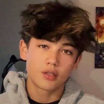 Nicho Jakub - Bio, Career, Single, Age, Net Worth, Height, Facts