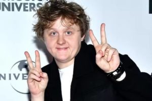 Lewis Capaldi - Bio, Age, Career, Net Worth, Height, Facts