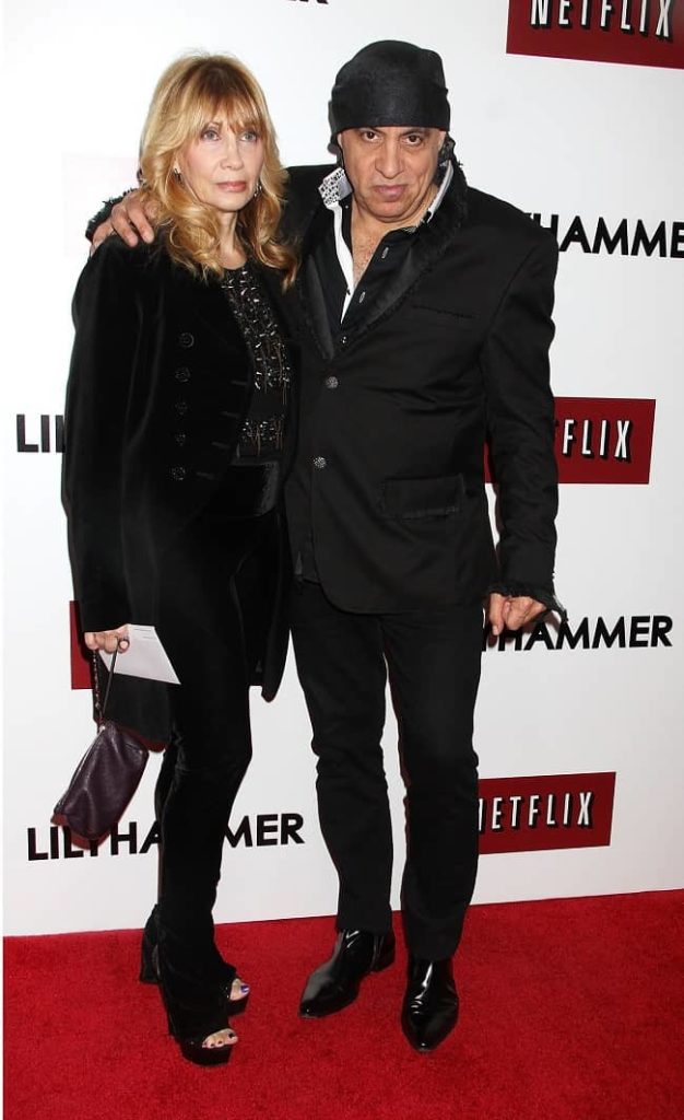 Maureen Van Zandt - Bio, Age, Height, Net Worth, Facts